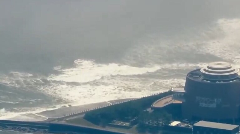 Japan hit by 80 cm tsunami after quake as aftershock risk raises fears ...