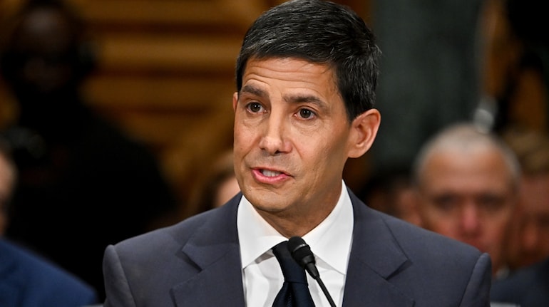 No rate cut, no easy signal: What investors should watch in Warsh’s Fed ...