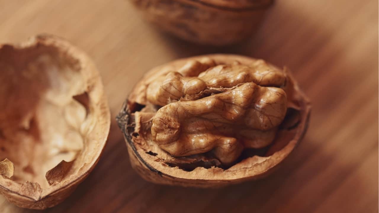 Health benefits of walnuts: The superfood that keeps your heart healthy ...