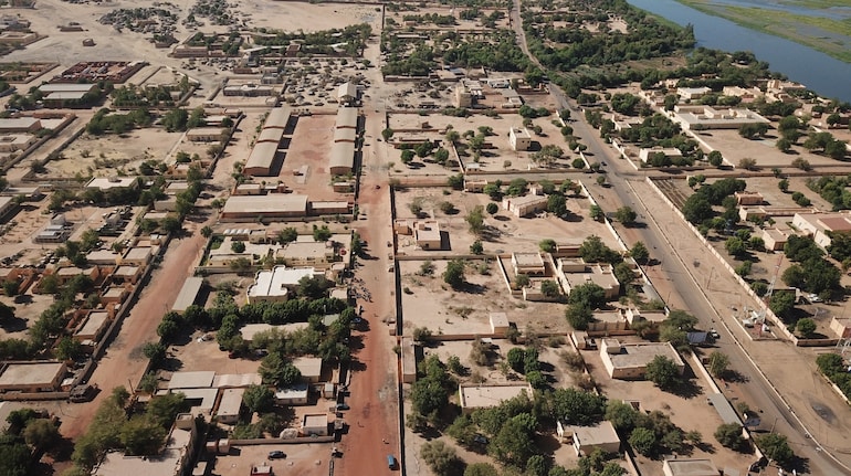 Mali military battles armed groups after coordinated attacks hit Bamako ...
