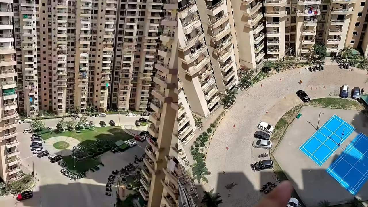 'Chawl life with premium maintenance': Man shows reality of living in a ...