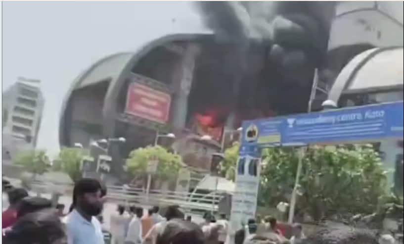 Massive fire breaks out at City Mall in Kota