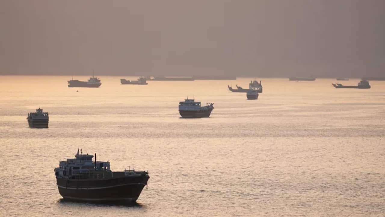 World's largest container carrier plans route avoiding Hormuz