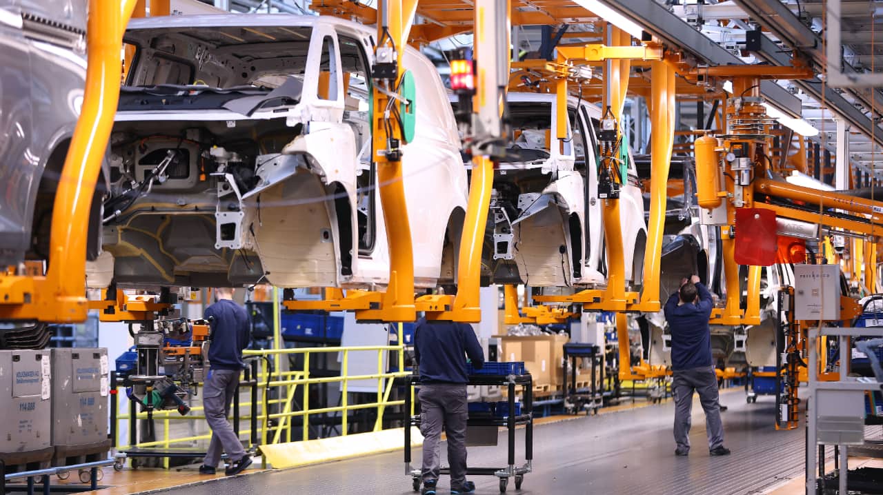 German auto industry urges de-escalation in US-EU tariff dispute