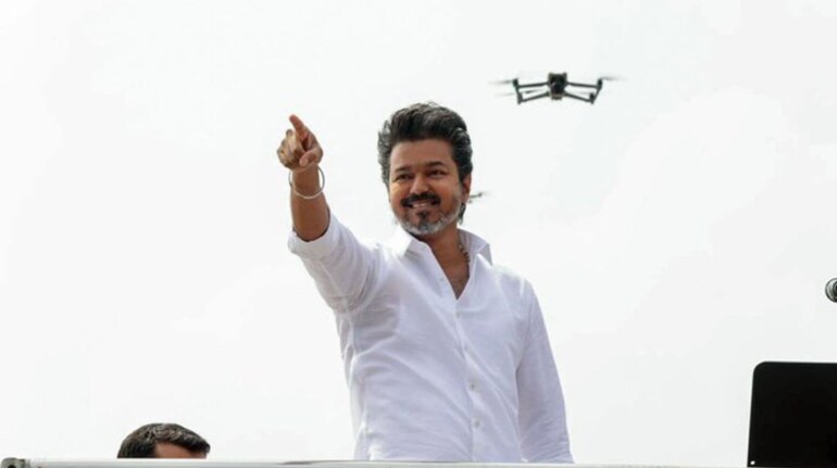 Kamal Haasan, Khushbu Sundar and Vishal extend support to Vijay after ...