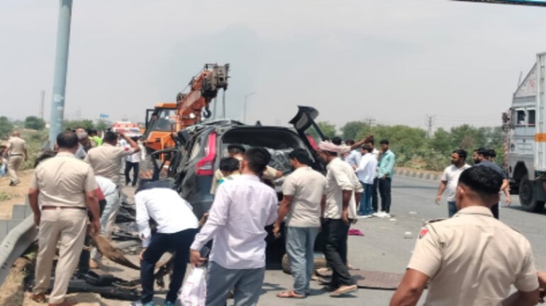 5 UP cops die on spot after SUV crash on KMP Expressway in Haryana