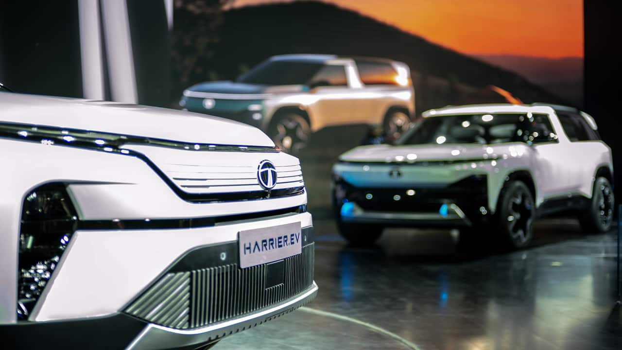 Tata, JSW conglomerates to plow $1 bn in EV, battery tech to reduce ...