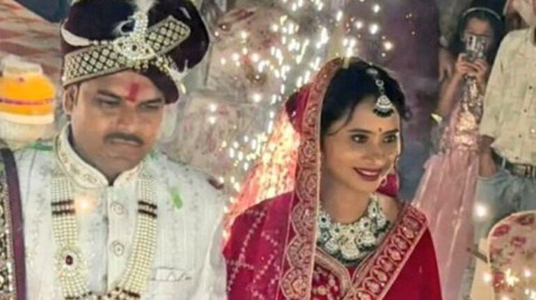 MP jail officer falls in love with ex-murder convict she met in prison ...