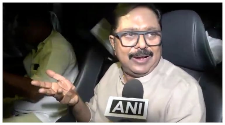 TTV Dhinakaran accuses TVK of faking AMMK MLA Kamaraj's support ...