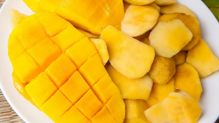Diabetes and mangoes: Doctor explains the right way to eat it, what ...