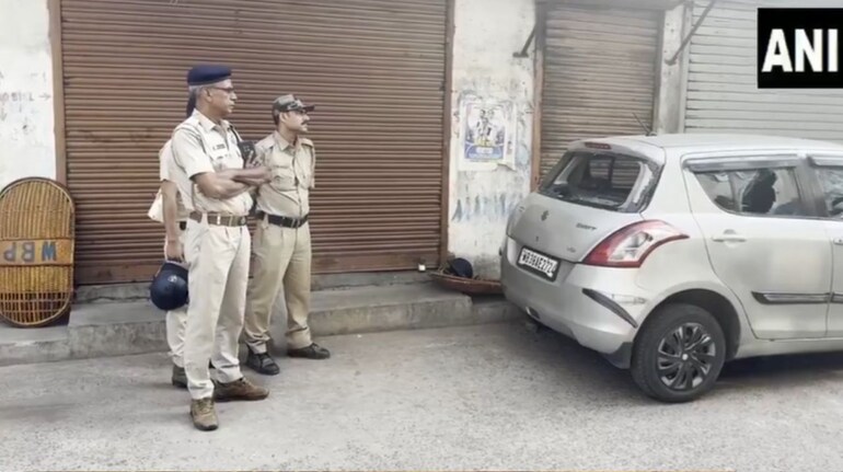 Asansol violence: Mob vandalises police post over loudspeaker row ...