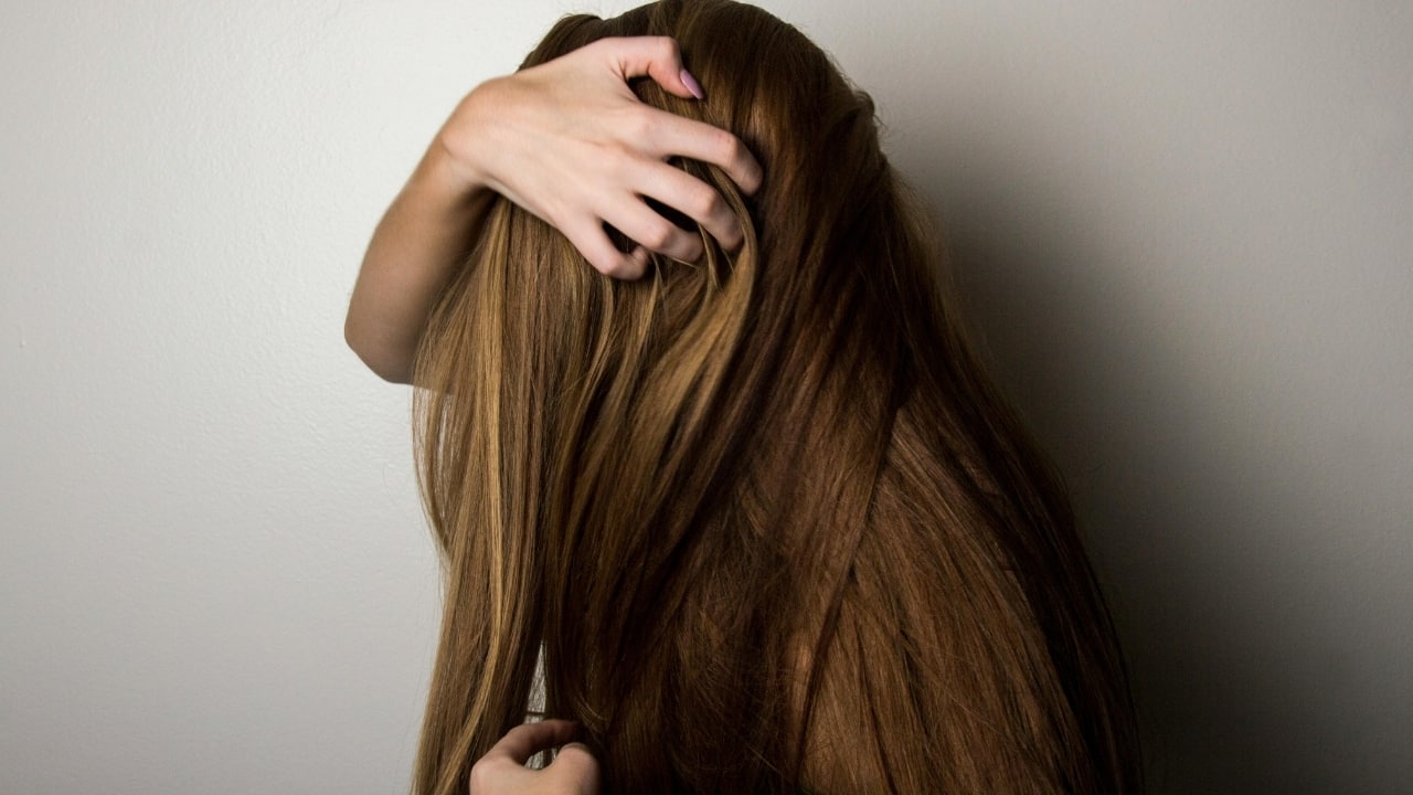 Stress, poor sleep, pollution: Stop hair fall with these expert ...