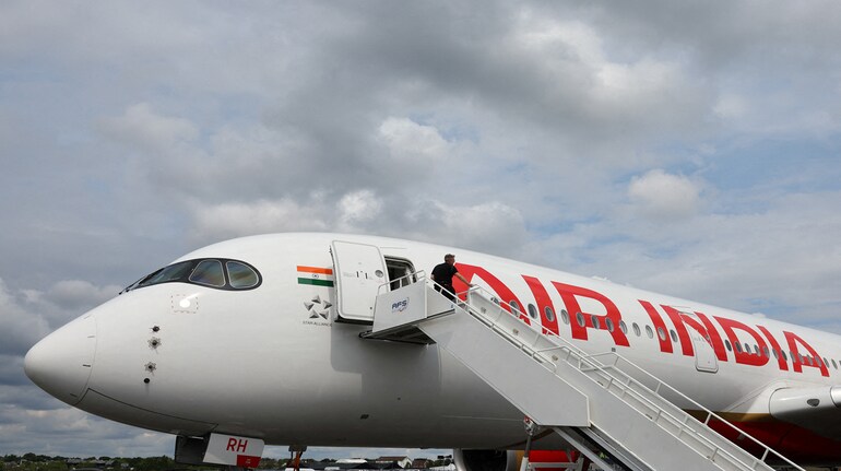Air India Express flight from Kannur to Jeddah returns due to engine fault