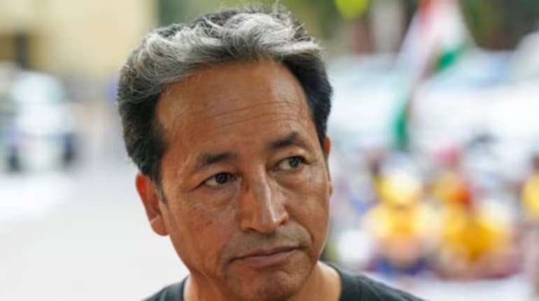 Sonam Wangchuk calls himself ‘honorary cockroach’, says youth concerns ...