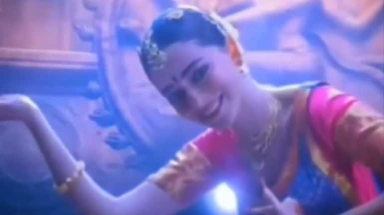 Ananya Panday faces backlash over Bharatanatyam performance in Chand ...