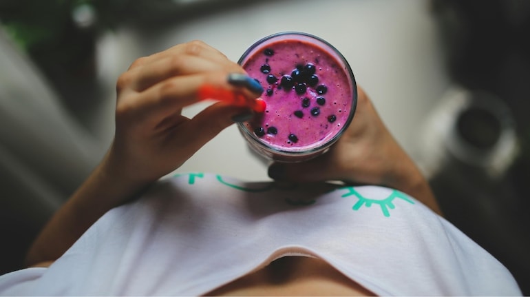 Health benefits of banana and berry smoothie: Study says it's time to ...