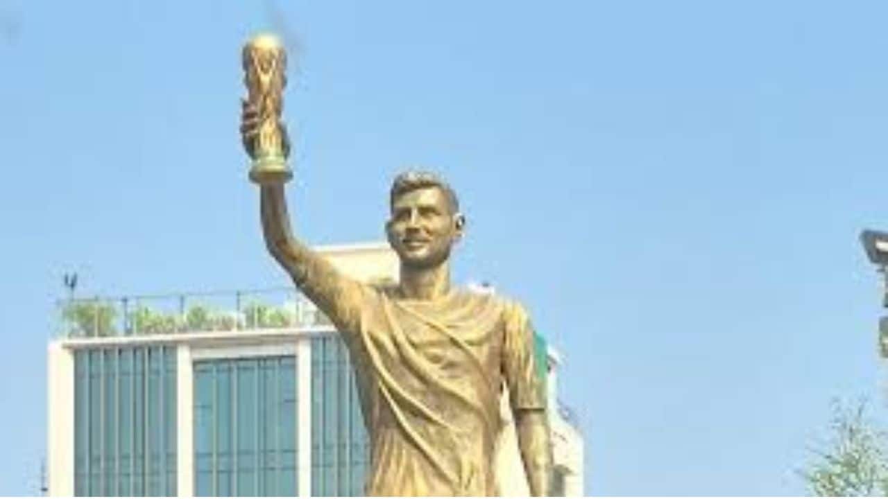 Kolkata’s 70-foot Lionel Messi statue to be taken down due to safety ...