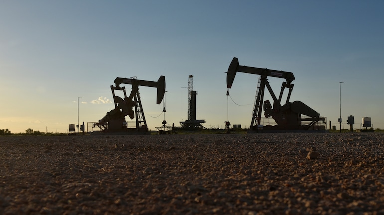 Oil set for worst month since 2020 as US, Iran to extend truce
