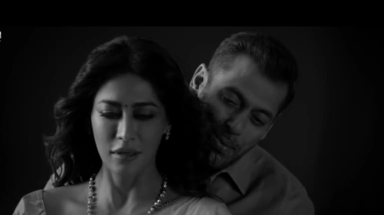 Salman Khan’s ‘Main Hoon’ from Maatrubhumi brings out the softer side ...
