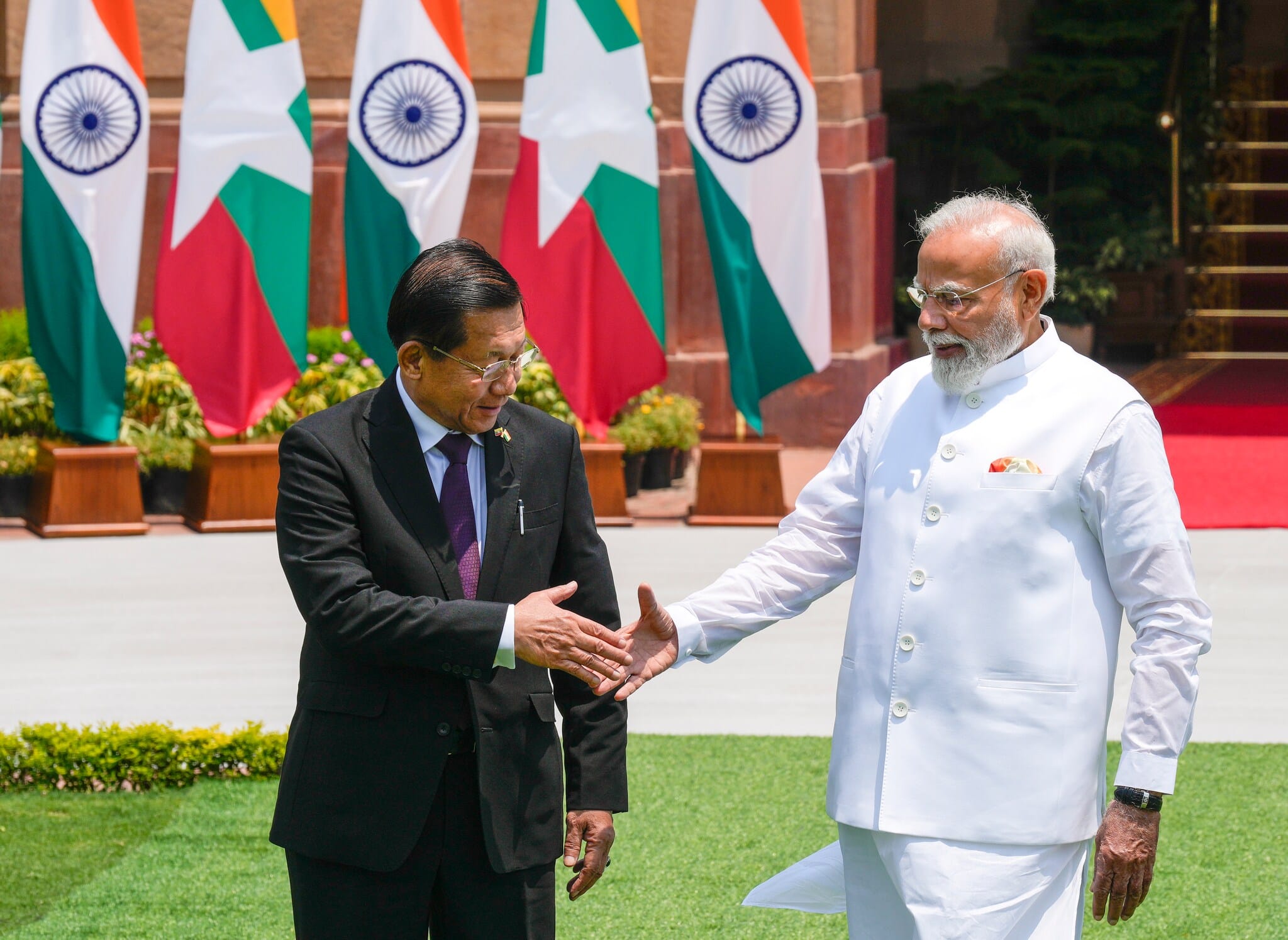 PM Narendra Modi meets Myanmar's President U Min Aung Hlaing at Delhi's ...
