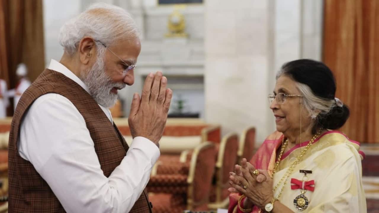 Veteran singer Suman Kalyanpur laid to rest with full state honours; PM ...