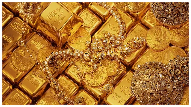 Commodity Corner: Oil falls, gold gains as middle east ceasefire raises ...