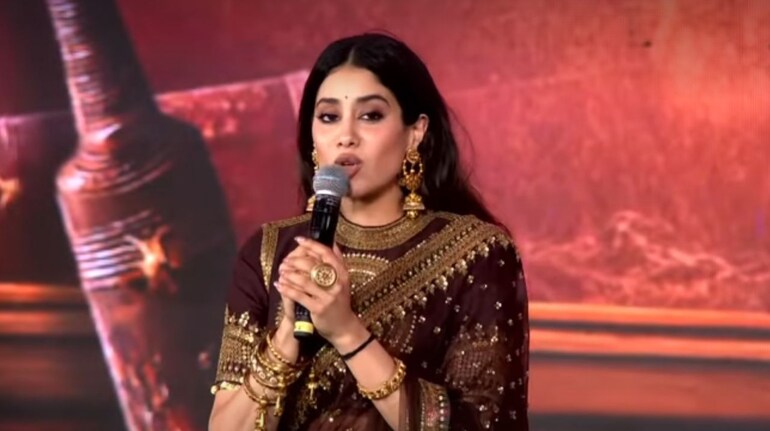 Janhvi Kapoor wins hearts with Telugu speech at Peddi pre-release event ...