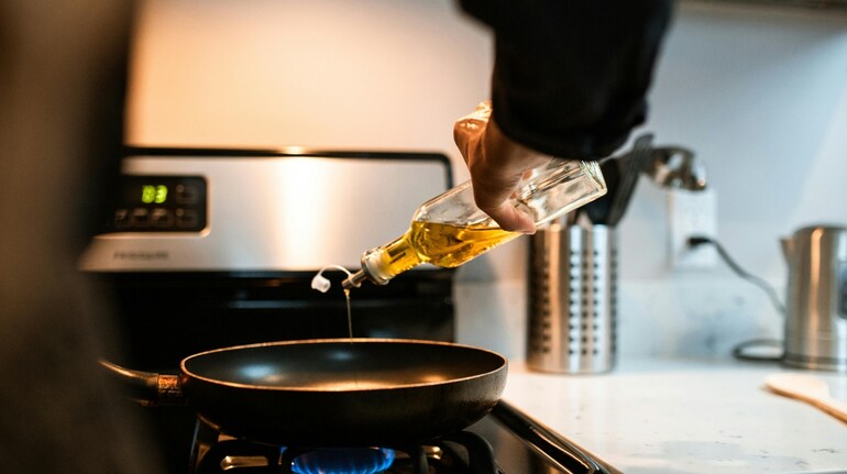5 clever ways to reuse cooking oil rather than throwing it away