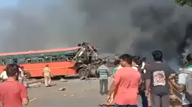 Surat bus accident: 7 killed as MSRTC bus bursts into flames after ...