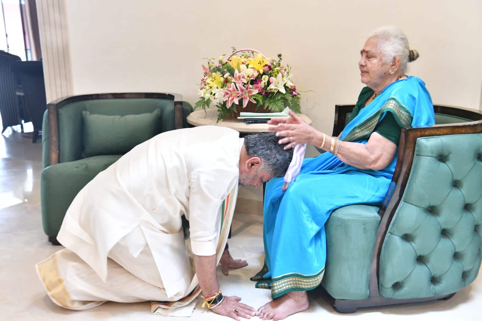 DK Shivakumar swearing-in live: Congress leader takes oath as Karnataka ...