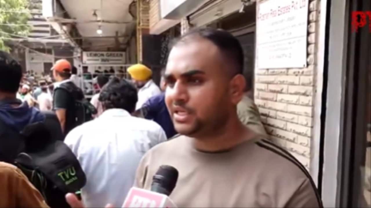 Malviya Nagar fire: Netizens hail mattress seller who helped hotels ...