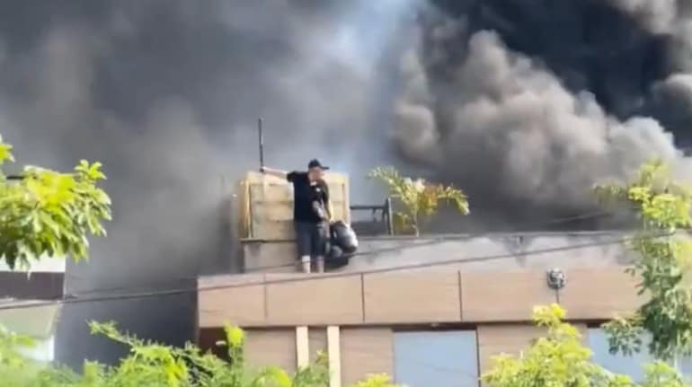 Delhi fire fallout: 'Rooms Available' boards vanish as Malviya Nagar ...