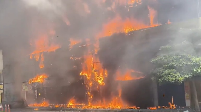 Fire breaks out at Ameerpet building in Hyderabad; firefighters rush to ...