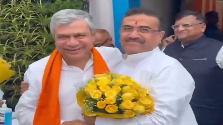 Union Minister Ashwini Vaishnaw announces bullet train project for West ...