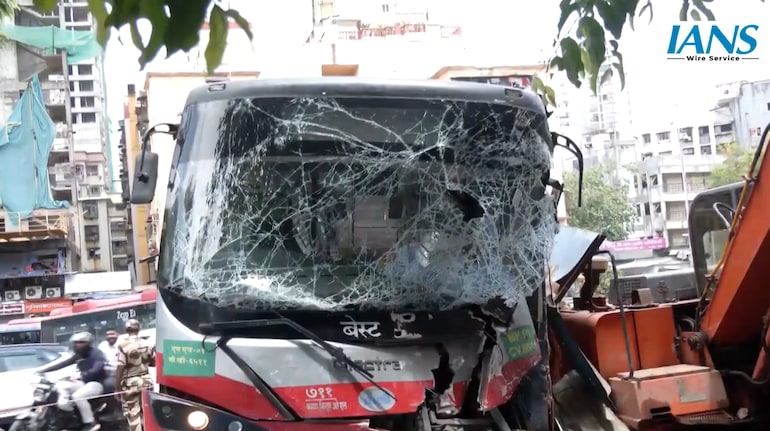 Mumbai road horror: 1 killed, 3 injured as BEST bus crashes into ...