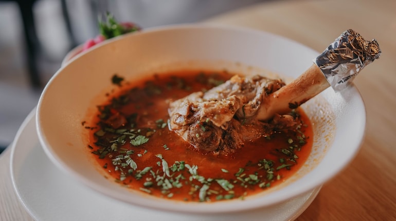 4 smart ways to use leftover chicken bones in garden and kitchen