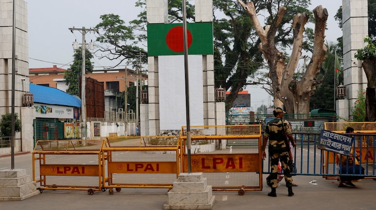 'Form human shield': Bangladesh's Islamist Jamaat to march to India ...
