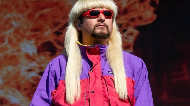 Oliver Tree, 'Life Goes On' singer dies at 32 after two helicopters ...