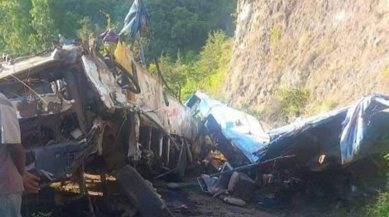 At least 28 killed after bus plunges into 100-metre ravine in Ethiopia