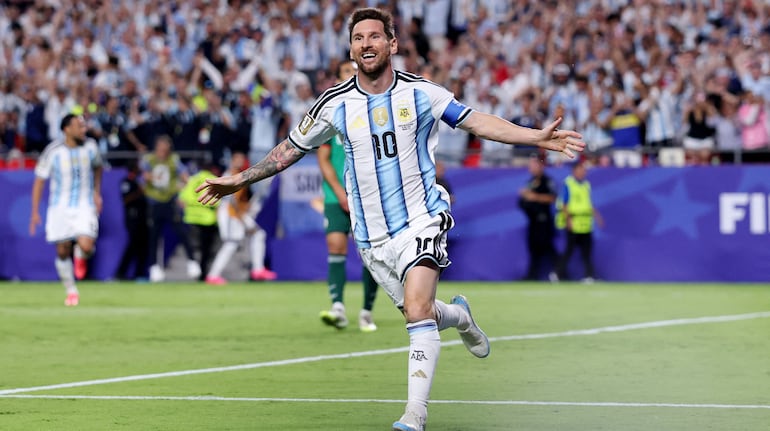 Fifa 2026: Messi blasts Argentina to flying start with record-equalling ...