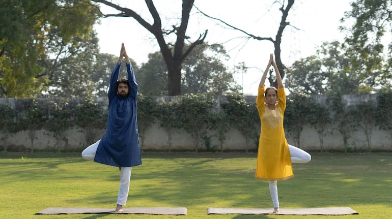 Just a 20-minute yoga routine everyday can help relieve chronic stress ...