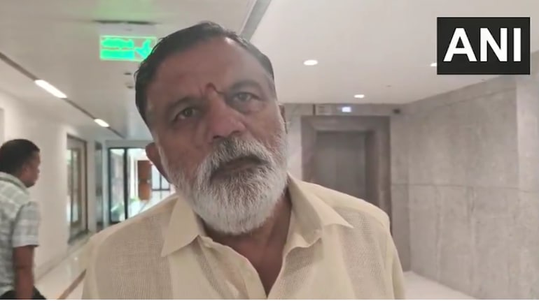 Shiv Sena (UBT) MP Rajabhau Waje, rumoured to join rebel faction ...