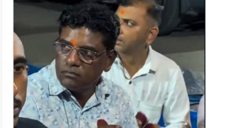 Taarak Mehta’s Iyer aka Tanuj Mahashabde wins hearts while singing ...