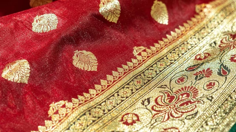 Inside Varanasi's handloom industry where a Banarasi saree can cost as ...