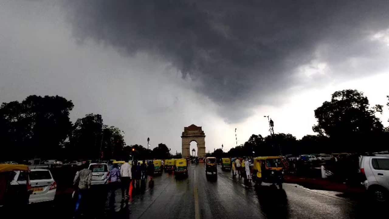 Weather alert: IMD flags heavy rain risk in multiple states, forecasts ...