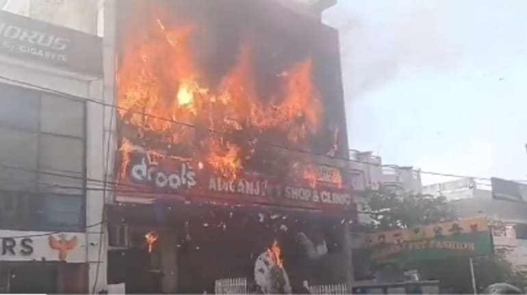 Lucknow fire tragedy: Aliganj commercial building blaze kills 15, four ...