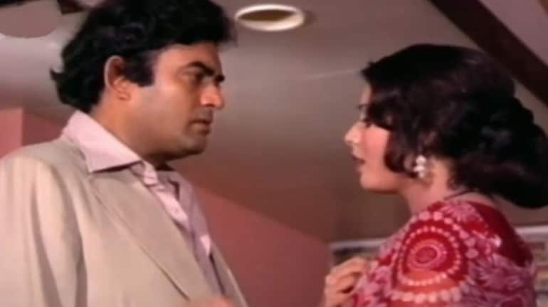 This famous Bollywood actress of 70s was madly in love with Sanjeev ...