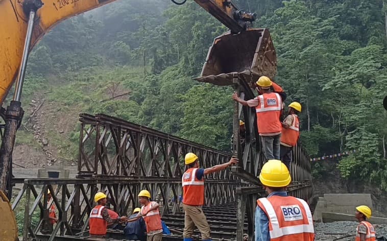 BRO braves relentless monsoon to complete 180-ft strategic Bailey ...